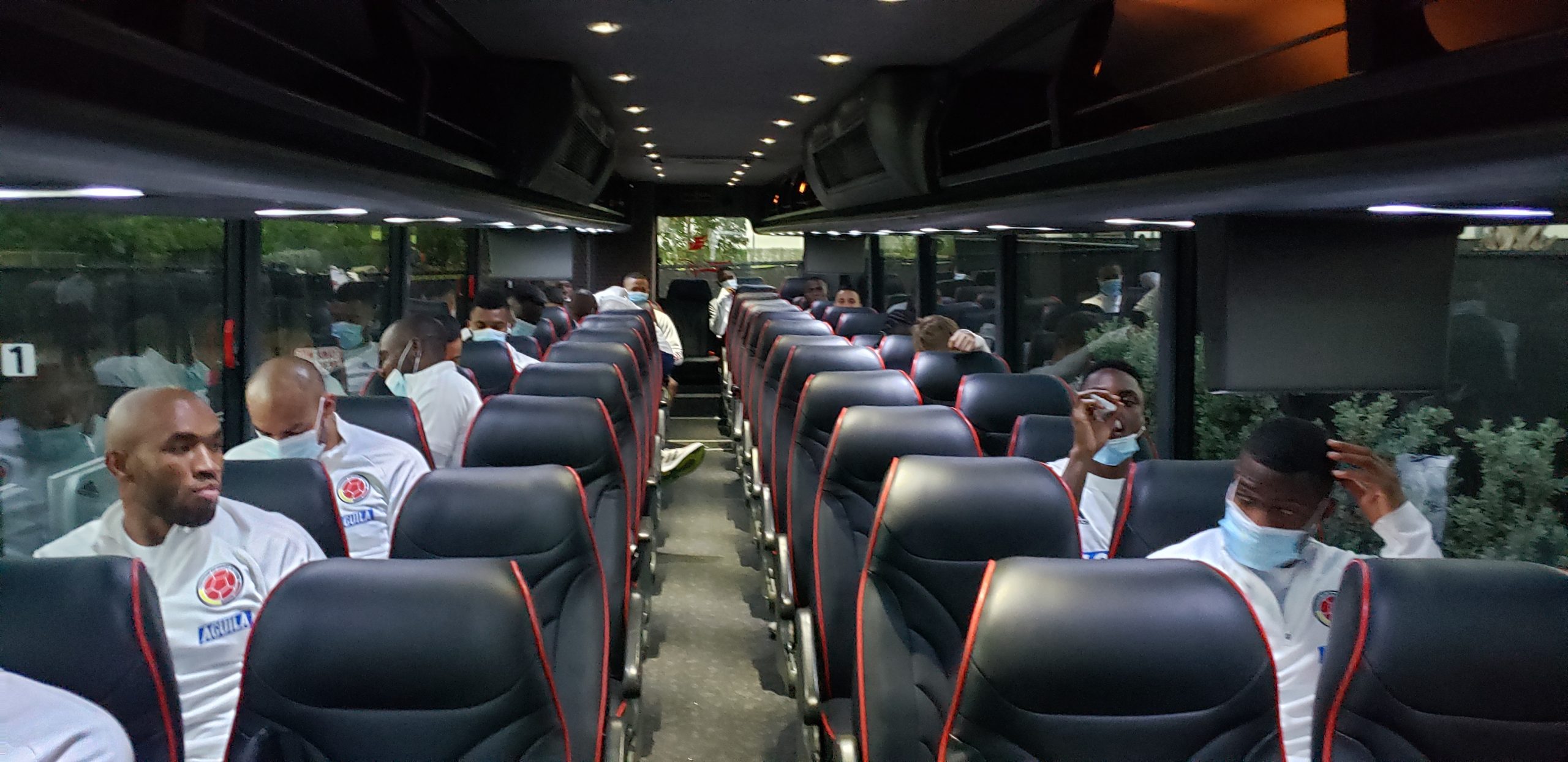 Sports Bus Rental for Teams & Fans | Charter Bus | 7nAbove