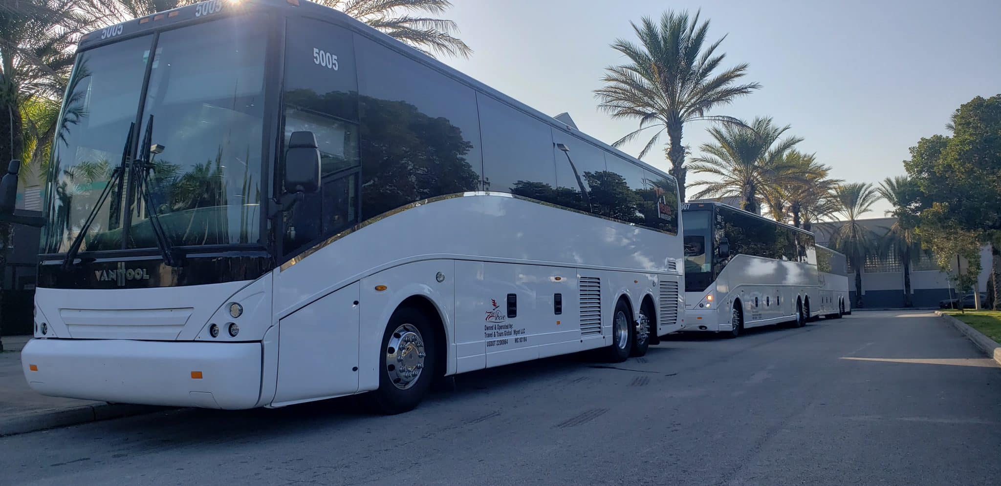 Dania Beach - FLORIDA, USA: CHARTER BUS RENTAL COACH BUS COMPANY
